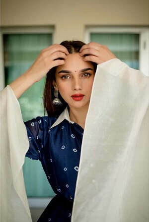 Personifying Aditi Rao Hydari’s Beauty With Jhumkas - Bold Outline ...