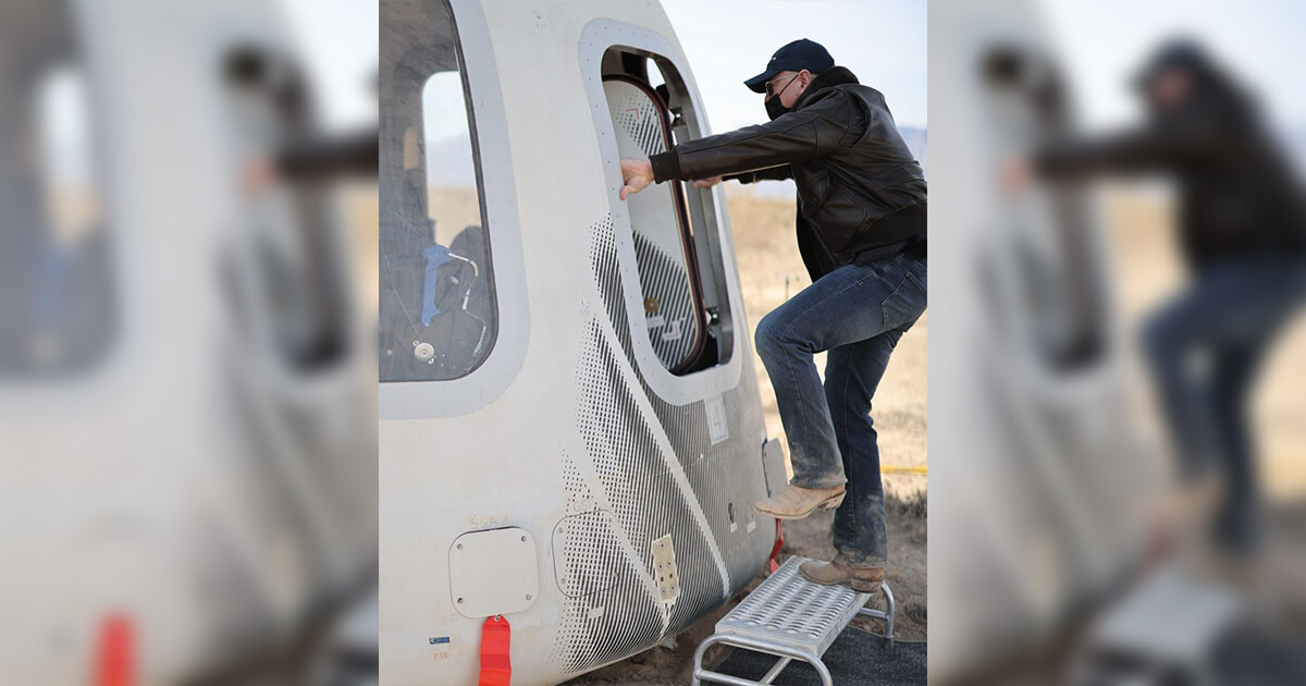 Jeff Bezos Stepping Down From Amazon’s CEO Role - Bold Outline : India ...